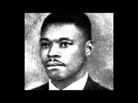 Alcides Gerardi - Abaixo de Deus (1947 Music Video) | #42 Brazil Song