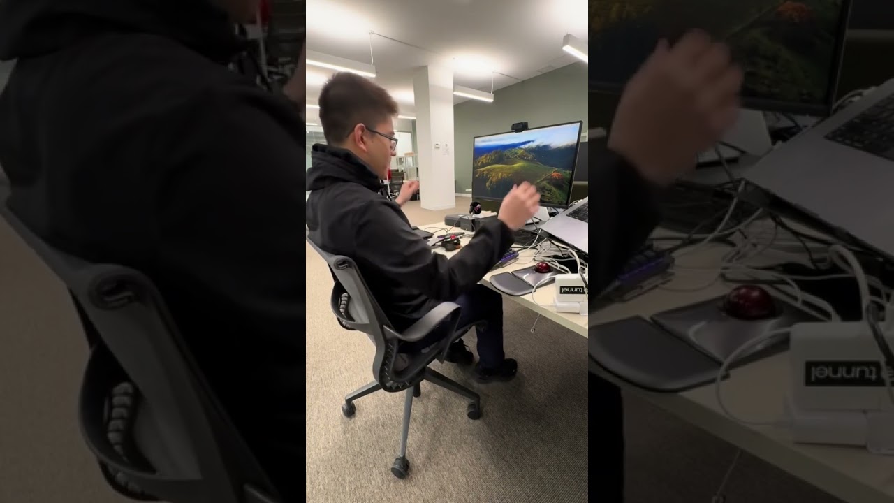 good developers don’t use a normal keyboard ;) #developer #programming #cs #softwareengineer #coding