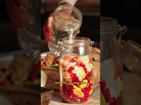 never have normal hot sauce again❤️🔥#fermented #hotsauce #homestead #recipe #selfsufficient