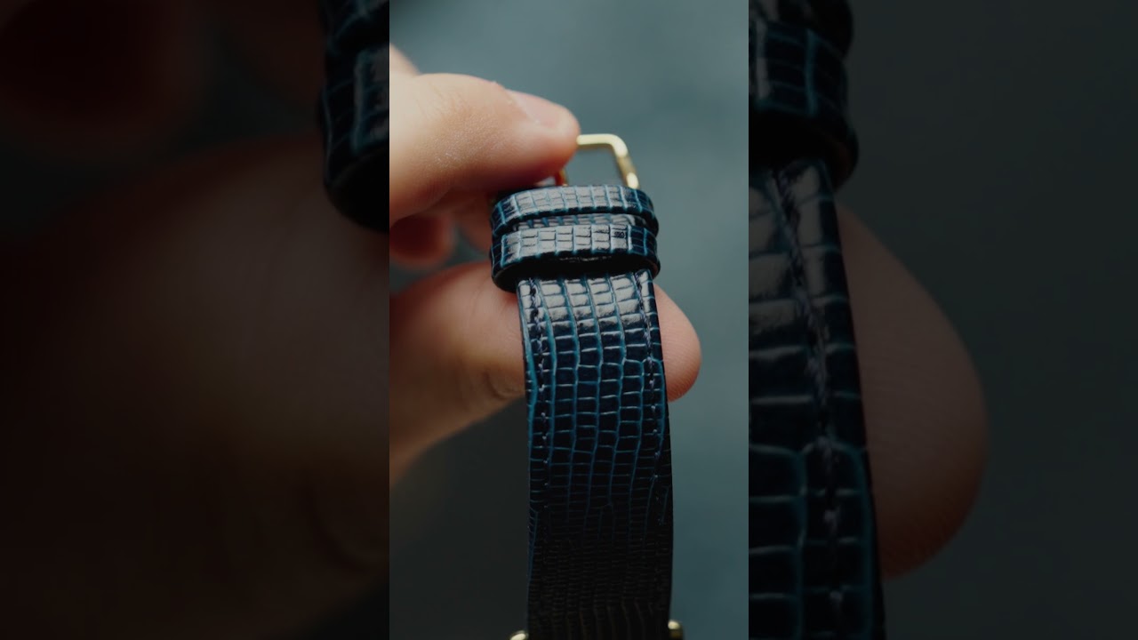 Elegant Mid-Century Design - AV86 1954 Amalfi Mechanical in Navy & Gold