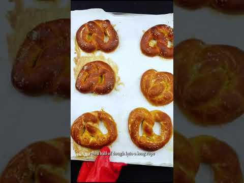 How to fold a pretzel #SHORTS #bread