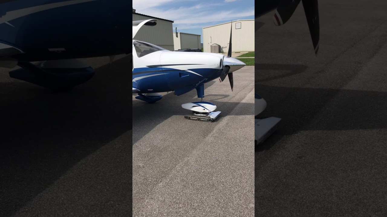 Remote Control Tug Effortlessly Parks Cessna TTx Aircraft