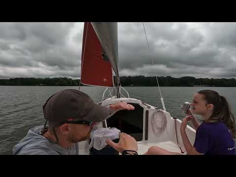 24. Trailer Sailer (Compac 16). Quick video of a July sail.