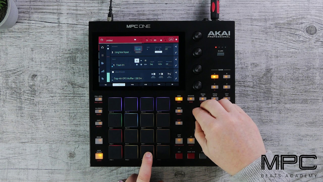 Getting Started with MPC One | Using Note Repeat