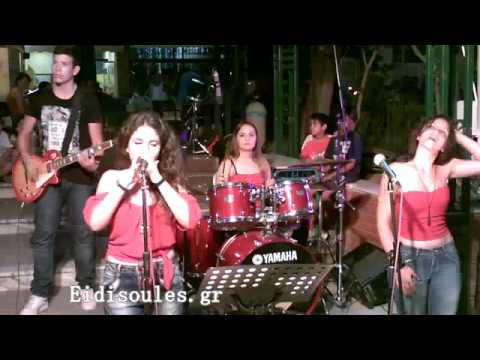 eKorinthos - Κατάμεστη η πλατεία του Βέλου στη Γιορτή της Μουσικής