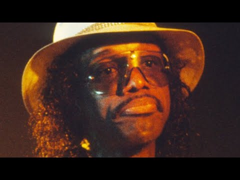 Performers Who Sadly Passed Away In Front Of Fans