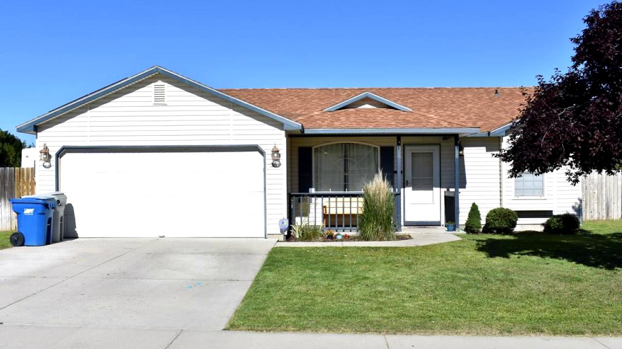 Homes for sale - 35 N Campbell Lane, Middleton, ID 83641