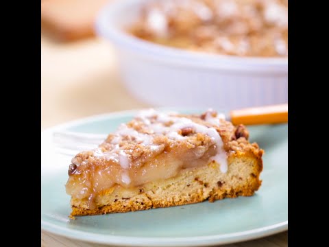 Cinnamon Roll Dutch Apple Pie