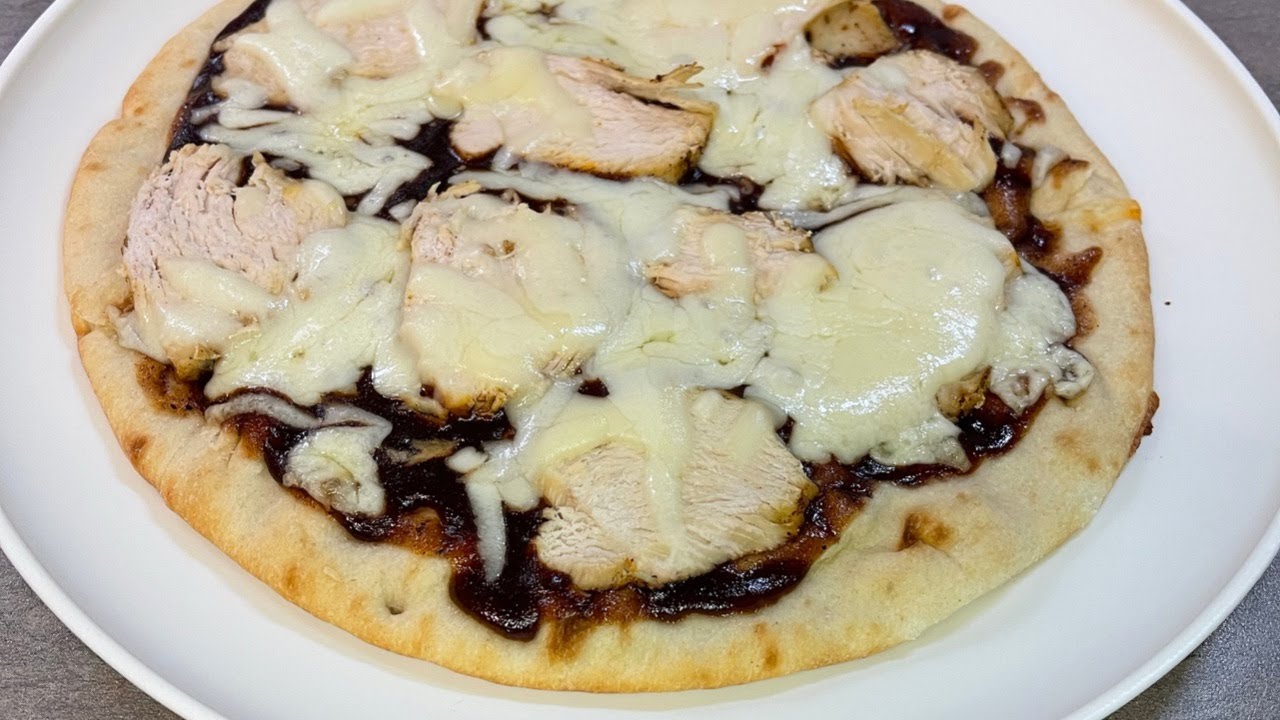 Easy BBQ Chicken Flatbread Pizza