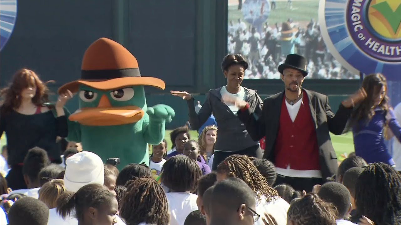 MyDisneyFix | First Lady Michelle Obama joins Perry the Platypus ...