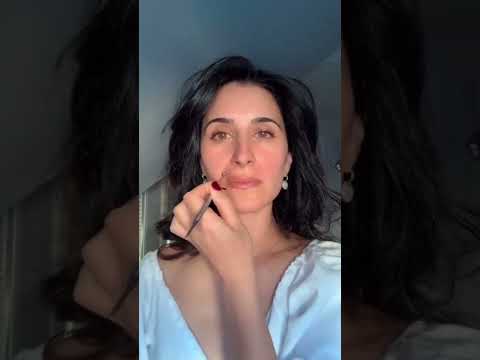 Facial Reflexology: Working on point that correspond to specific organs