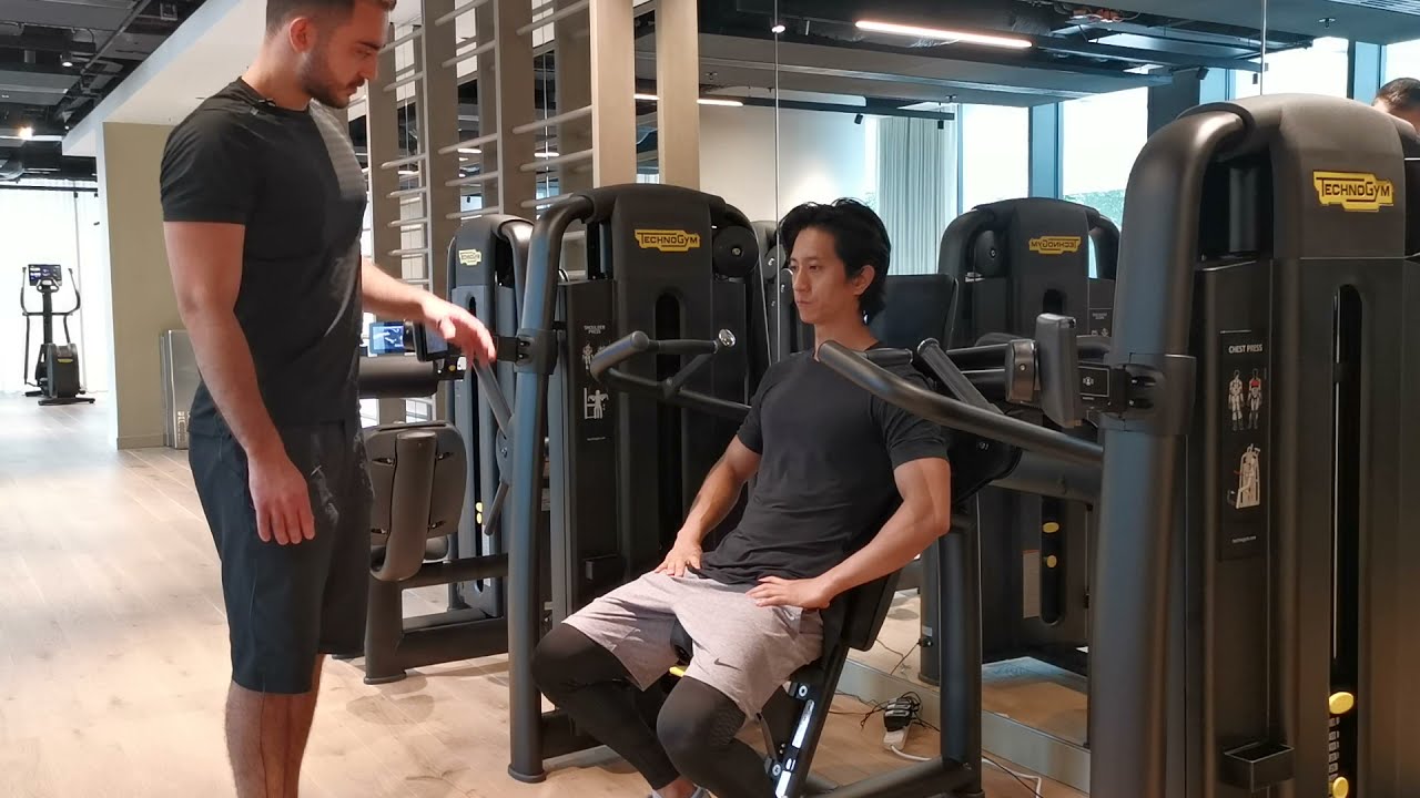 MACHINE SHOULDER PRESS TUTORIAL (TECHNOGYM) - Catalyst
