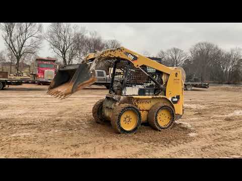 Cat 236B Skid Steer - Witcher Farms Inc