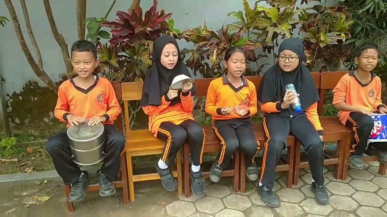 BERMAIN ALAT MUSIK RITMIS SEDERHANA KELAS 5