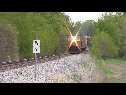 CSX M644 with CSX 43 Approaching Matheson Avenue in Rensselaer, Indiana