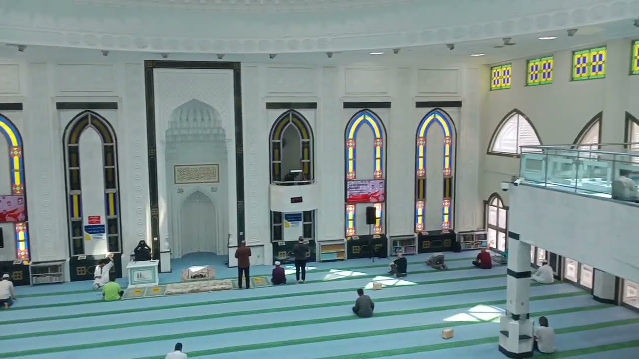 1/1000 Mosque Visits 🕌 | Masjid Asy-Syakirin in Malaysia
