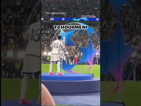 Các chú cứ enjoy cái moment đi, tụi anh đây enjoy đến 5 lần trước đó rồi 😂