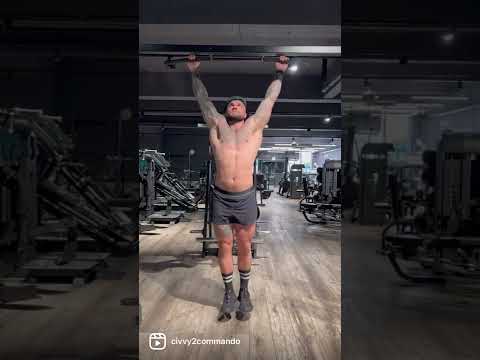 Royal Marine Demonstrates The Royal Marine Fitness Assessment (RMFA)