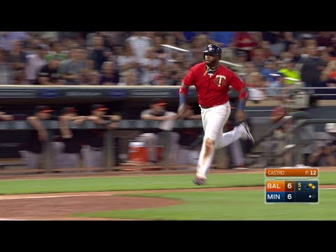 BAL@MIN: Gimenez lines an RBI single to center field