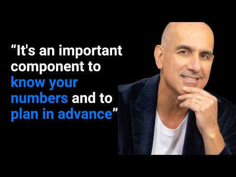 EP260 - Creating Financial Prosperity with a CFO with Chris Kondou - The Business Growth Show