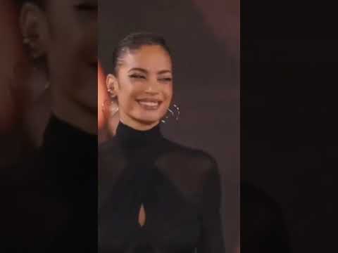 Elodie walking for Loreal Paris Fashion show 🖤 #elodie