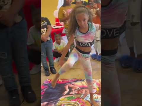EAT THE GIRLS UP KOTA! (KAYLIN Vs DAKOTA) PART 1🔥 #dakotanicole #shorts #subscribe #youtubeshorts