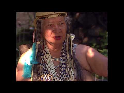 KÁRUK HISTORY and the CHINESE - Sara Nessbit Barney, Káruk basketmaker (1989)