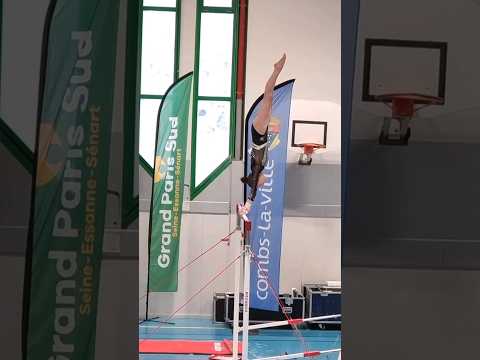 Kaylia Nemour et son incroyable enchaînement + sortie aux barres #Gymnastics #unevenbars #gymnast