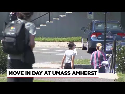 ‘Soak it all in’: UMass Amherst move-in day marks next chapter for students
