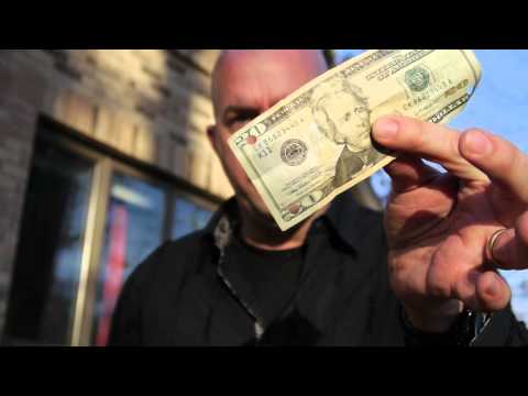 Tim Hannig shows the difference between a puzzle... and magic!