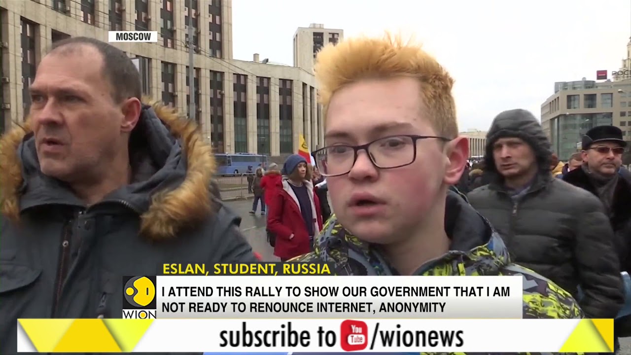 Thousands rally on Moscow streets against restrictive Internet