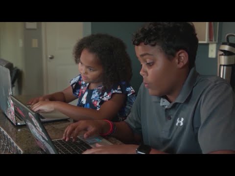 More than 360,000 CPS students kick off school year with remote learning