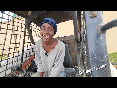 Aichata, la machiniste de 22 ans dans le BTP