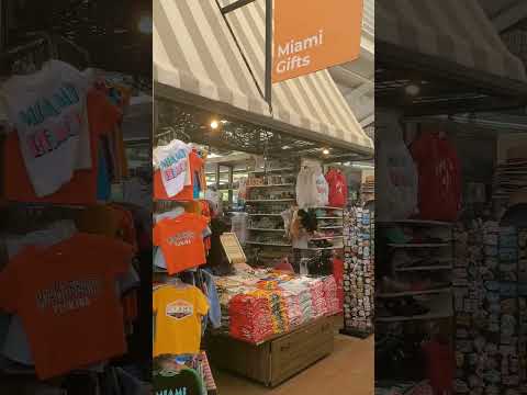 What's here in Bayside Marketplace?