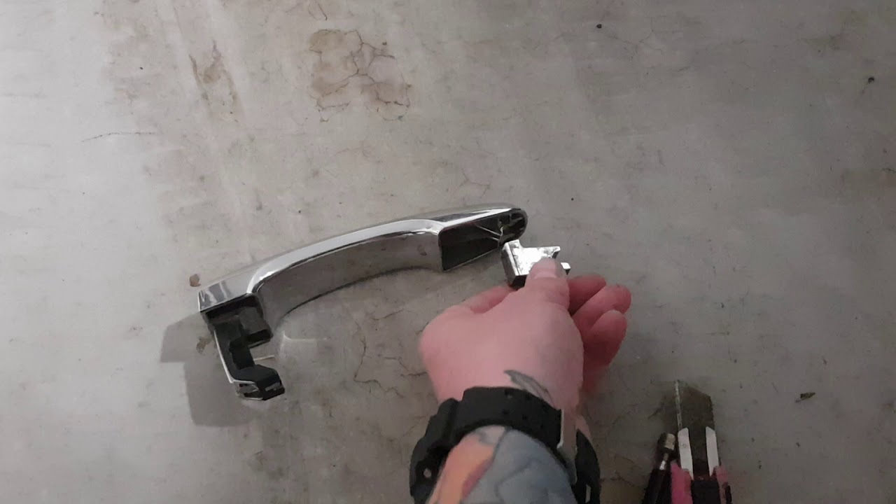 Exterior door handle replacement for VE commodore, wm caprice statesmen.