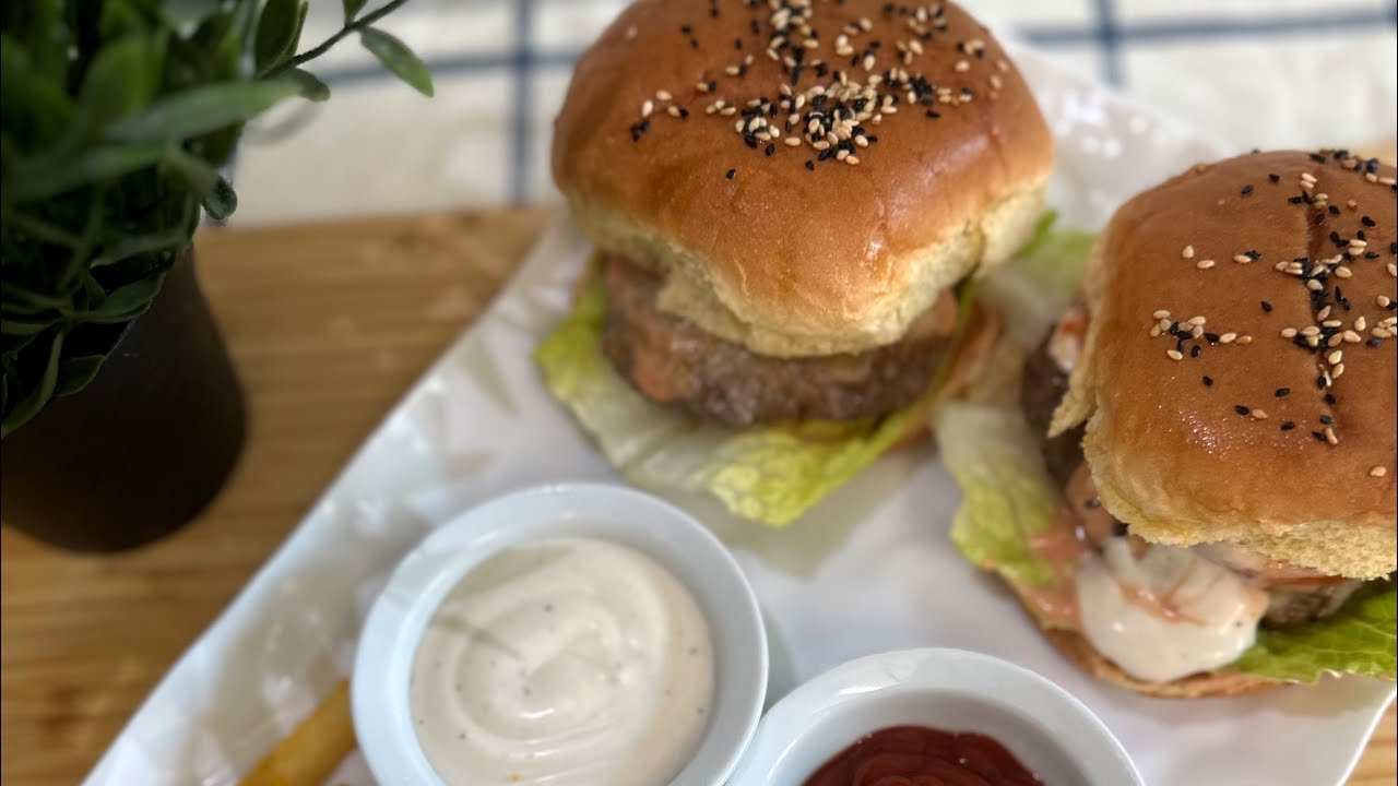 Savory Homemade Beef Burgers with Melted Cheese and Sesame Seed Buns | Recipe Tutorial 🍔