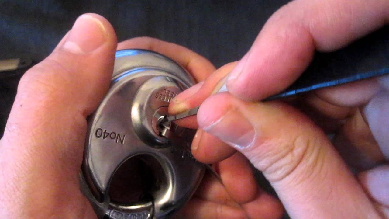 Master No 40 Lock Picked