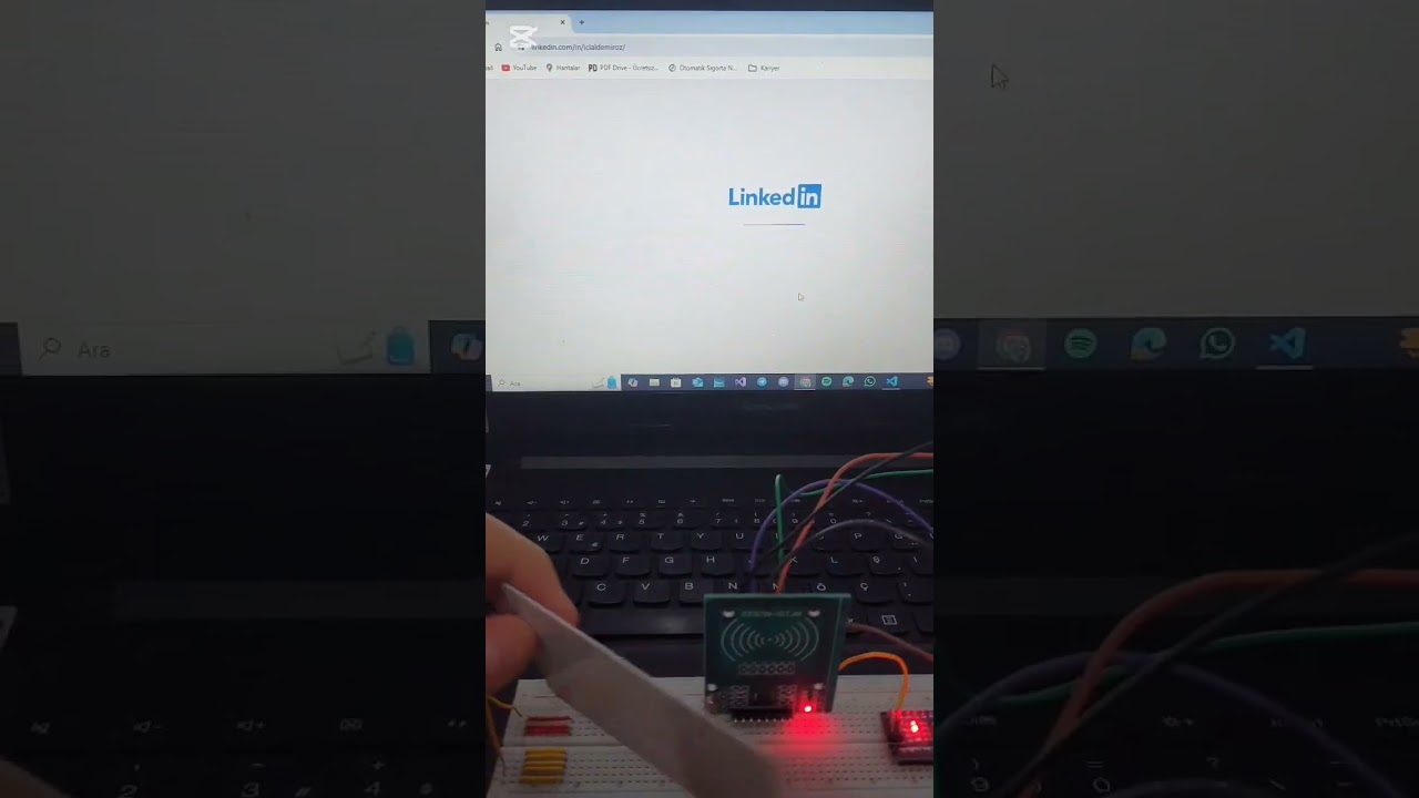 Opening LinkedIn Profile with RFID & Python! 🔓💼 #arduino  #rfid  #python  #coding #electronics #diy