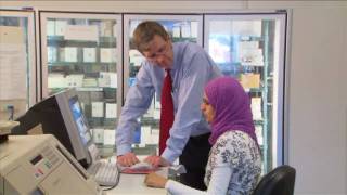 Research Assistant Professor Overview | What is a research assistant ...