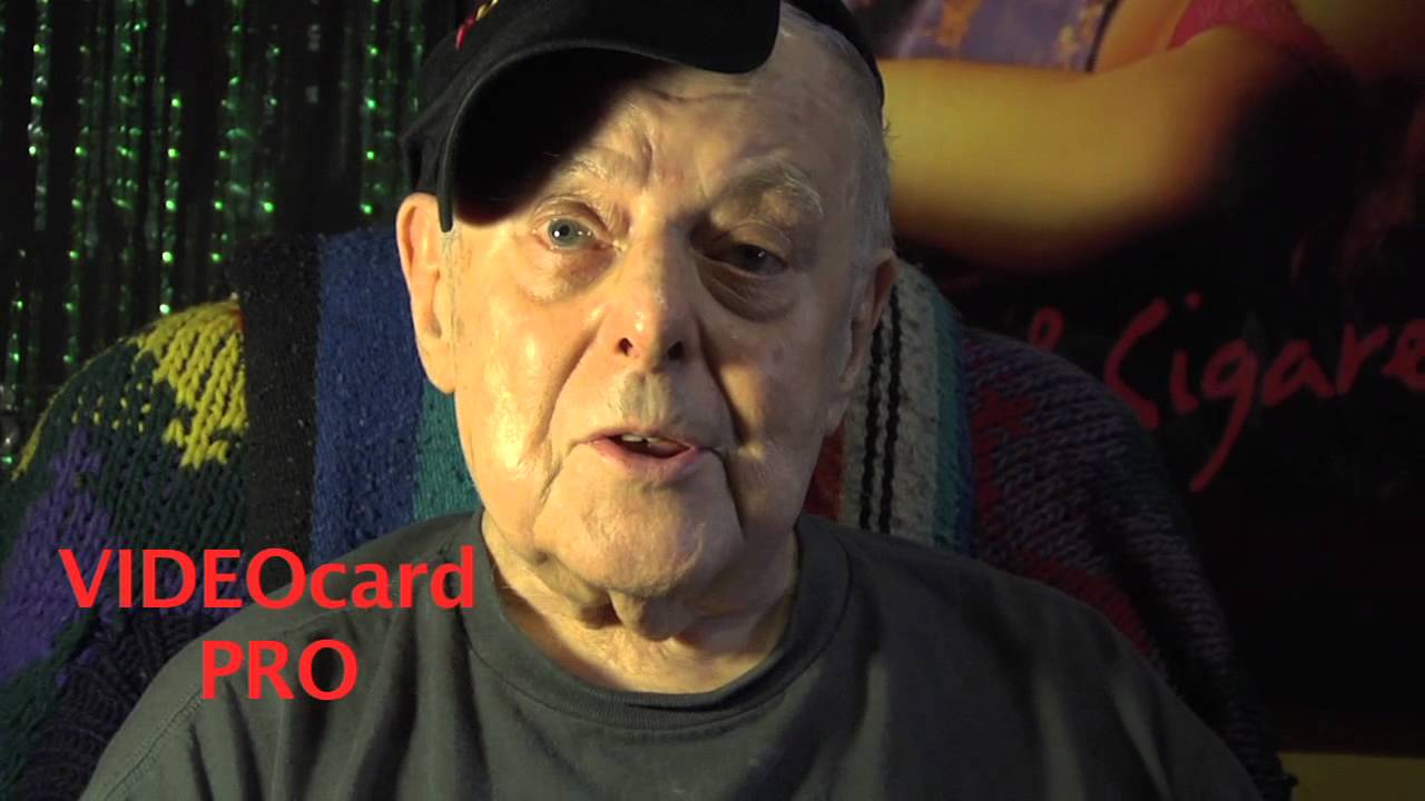 Robert Lesser explains history of Pulp magazines to JoAnna Levenglick on VIDEOcardPRO