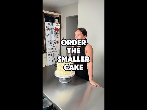 Why a Smaller Wedding Cake Is the Best Choice! 🎂💍