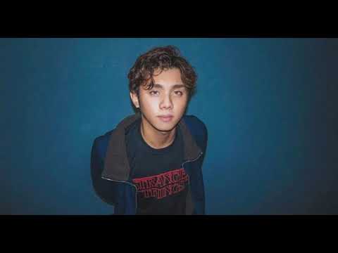 ZACK TABUDLO - HINDI KO KAYA LYRICS