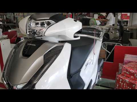 Honda SH 150 ABS 2019 - White - Walkaround