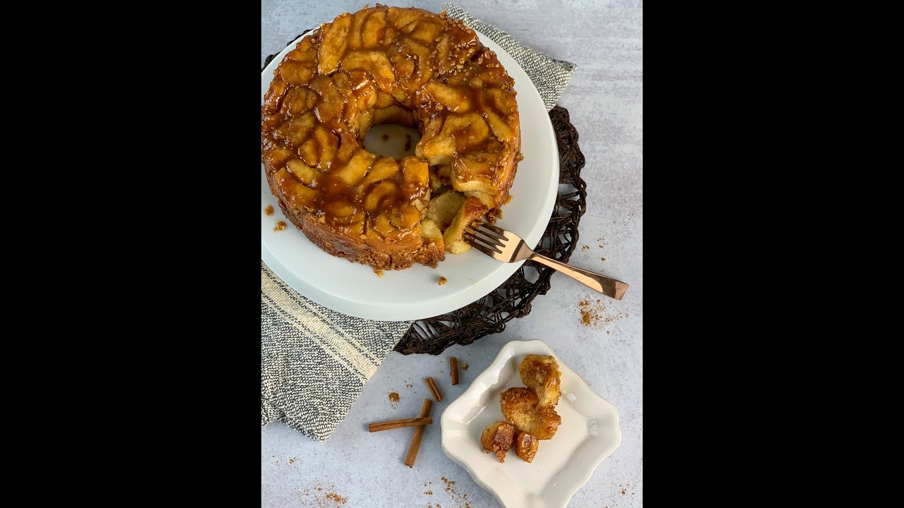 Cooking w/ Caramel Eps 28 - Monkey Bread