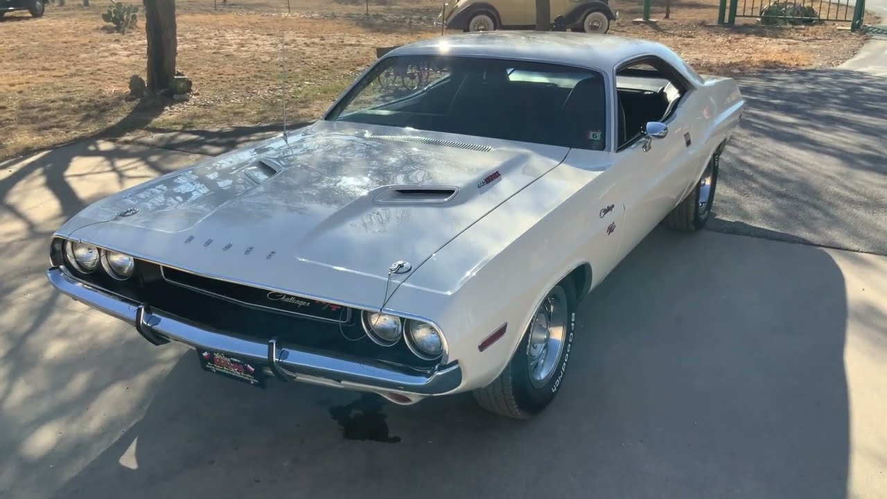 This 1970 Dodge Challenger R/T Is a Rare Six-Pack Gem With One Tiny ...