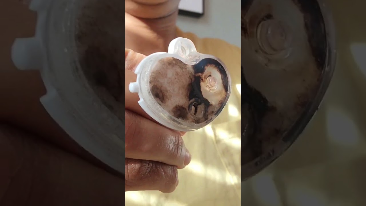 CLEAN YOUR SIPPY CUPS! #momhack #cleaning #toddlers