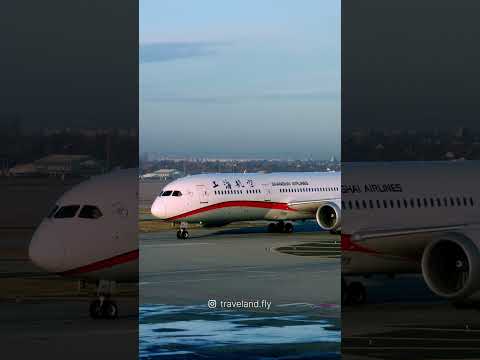 Brand NEW B787 Shanghai Airlines NEW livery