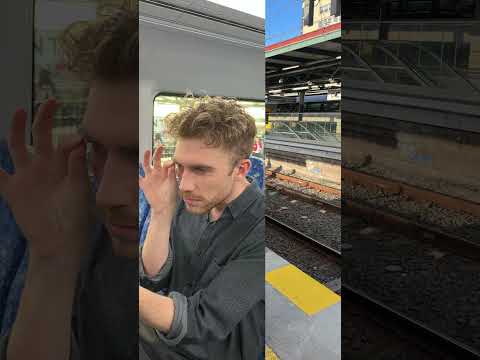 Commuter Beige Flags