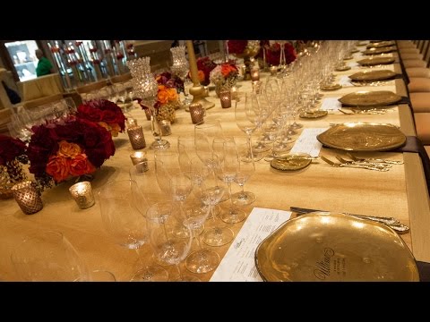 MyGlassStudio Gold Charger Plate for Venetian Gala Dinner Ultimo with Logo