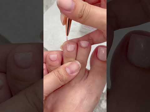 Long toe tips 🫶🏻 www.nailzkatkat.com #nails